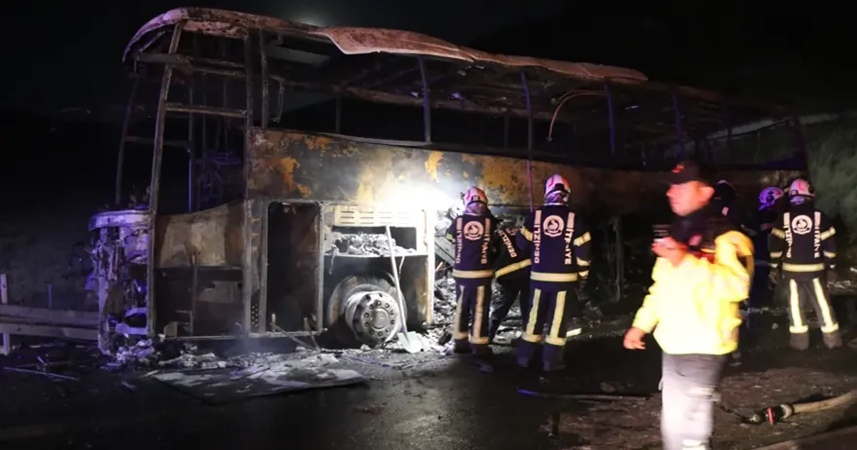 Alevlerin Arasında Kalan Baba ve Oğul