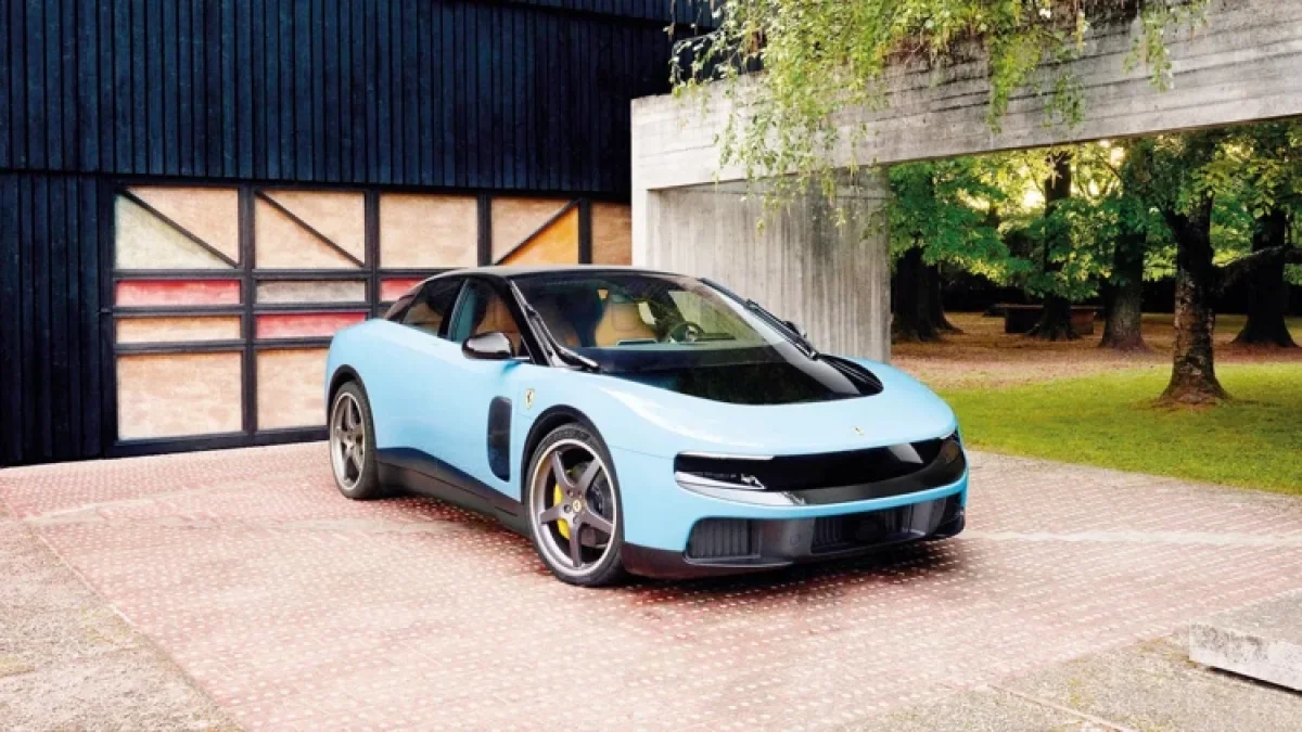 Ferrari'nin İlk Elektrikli Modeli Luce Tanıtıldı