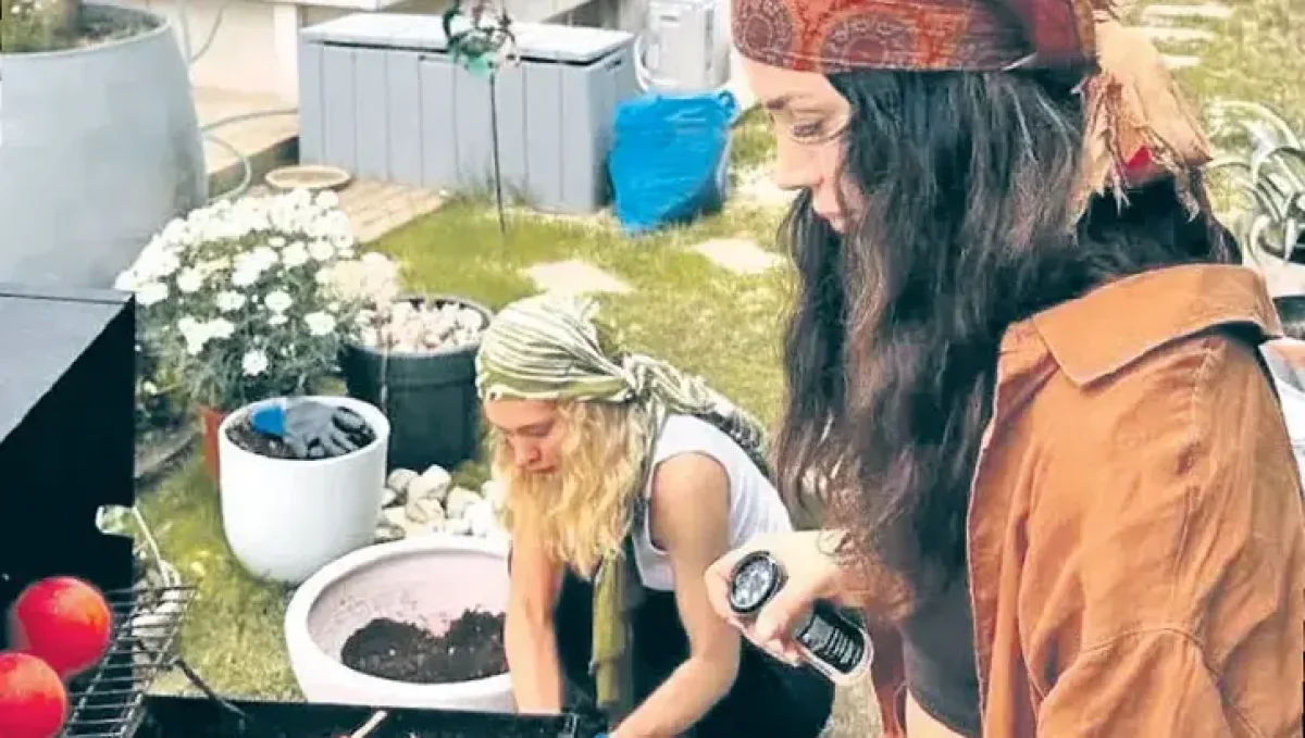 Melisa ve Elif Döngel Mangal Keyfi Yaptı